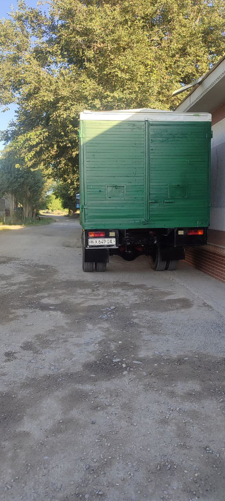 Zil 130 furgon srochna sotiladi