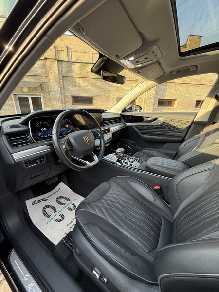 Hongqi H S 5 yengi idial xolati
