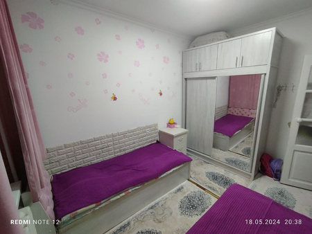 Yunusobod 18 kv  3/3/4 77 seriya 2*6 balkon Kirpich uy srochna sotila