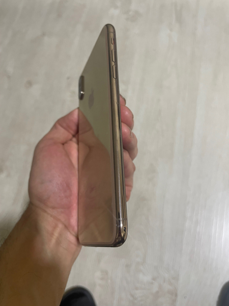 Iphone xs max  ideal 256 gb. 82 yomkost