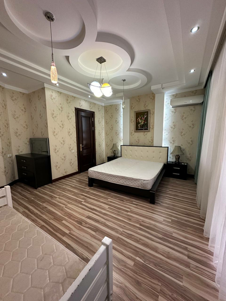 Садыка Азимова , Габус 5/6-7/7 244 м² евро