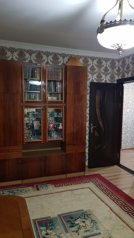 Сдается трёхкомнатная квартира.