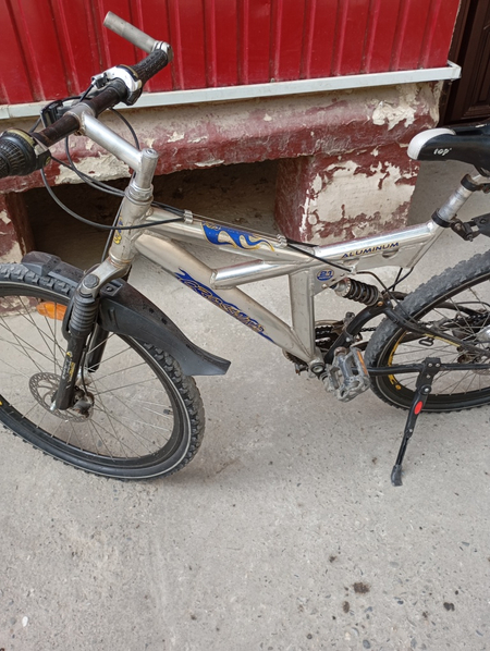 Velosiped crosswin Rossiya 26 alyumin ideal holatda