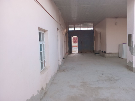 Uchastka sotiladi