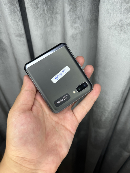 Samsung Galaxy Z flip ideal qurt 8/256gb