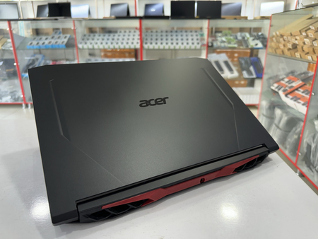 Acer nitro 5 core i5 10 avlod 16/512 ssd gtx 1650Ti 4 gb videokarta