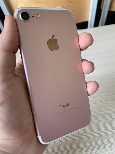 Продается Iphone 7