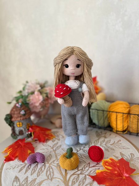 Вязанные ручные изделия, куклы и игруши