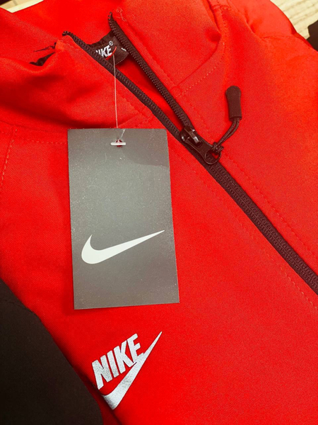 Спортивный костюм NIKE