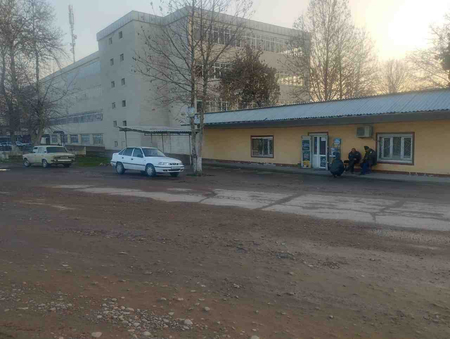 Магазин сотилади, прилавка ва холодилниклари қўшиб берилади