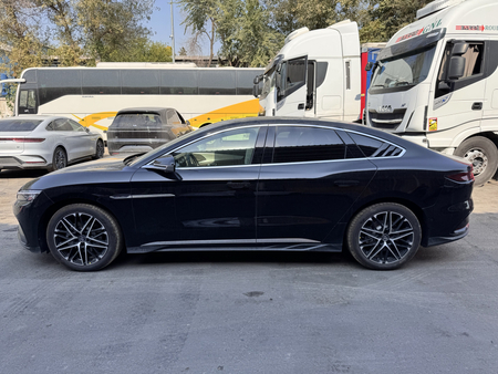 BYD HAN 605-km 2025-Restayling Versiya Tayyor CIP narxda bervoramiz