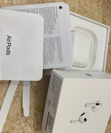 Apple airpods 3  ersetings Made in Vetnam (i-os 16 )