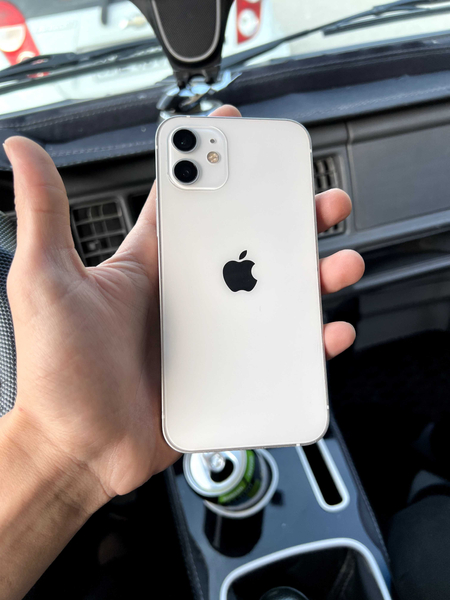 iPhone 12  ideal