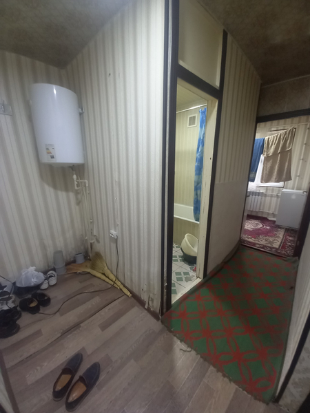 Срочно продаётся 1 ком квартира 1 мкн 1 этаж