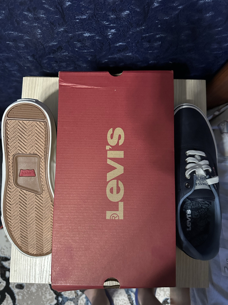 Levi\\\'s men\\\'s sneaker 42