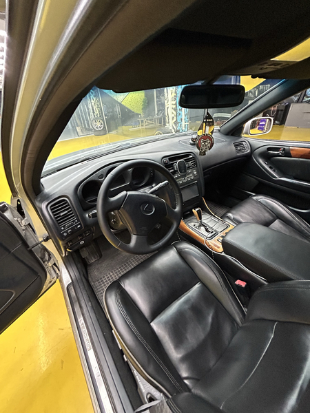Продается Lexus GS300 В хорошем состоянии. “Toyota Aristo”