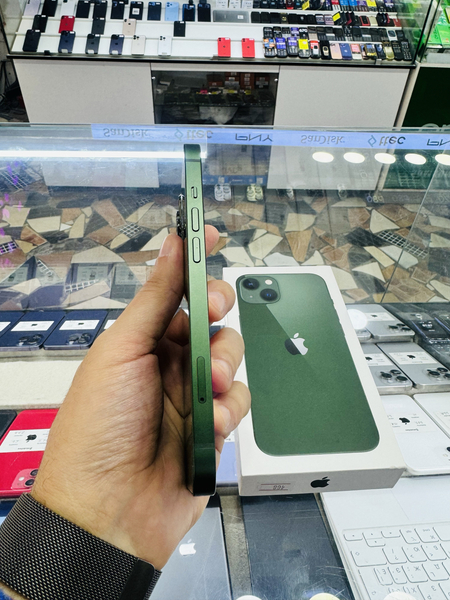 iPhone 13  128 gb green 100% yengide