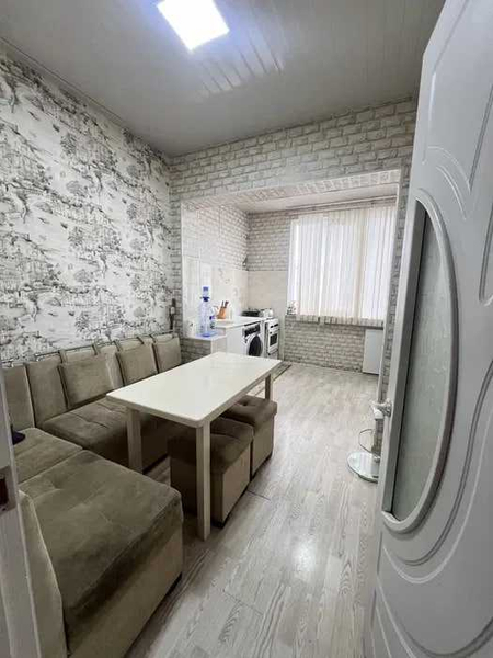 Срочно продается. 3/5/5
Шайхантаурский район, Ибн Сино 1