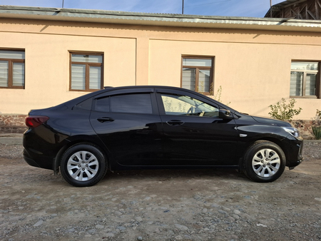 Оникс сотилади 13.500