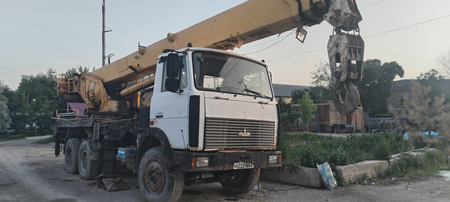 Maz super avto kran
