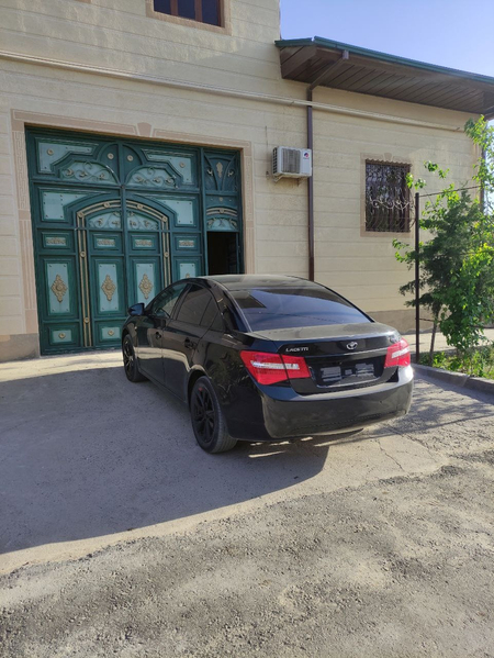 Lacetti Cruze Sotiladi