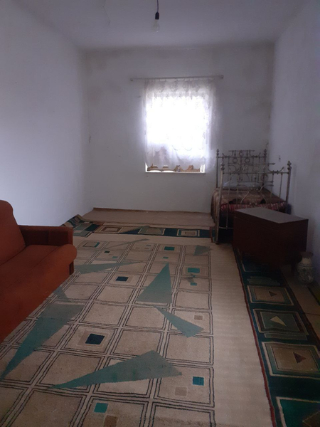 Продаётся домик на земельном участке 6 соток. 20*30, в Кибрае.