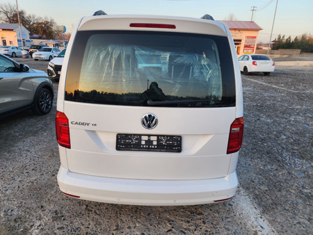 Volkswagen Caddy 2022\\nДвигатель: 1