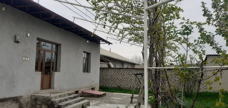 Jomboyda uy sotiladi