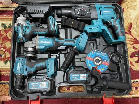 Makita Аккумуляторная набор 4в1