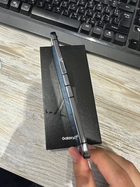 Samsung Z flip 5 256