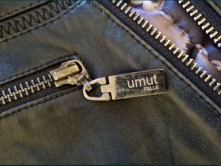 Кожаная куртка от фирмы UMUT