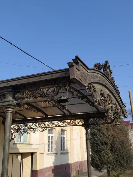 Металлические услуги ворота перила решётки также навесы прочие металли