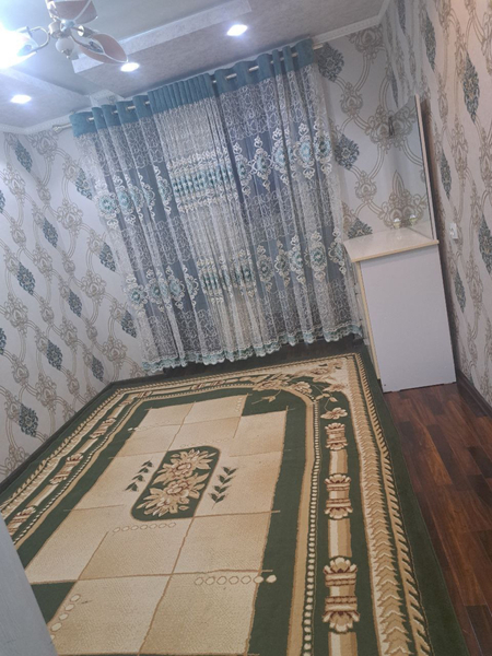 Jizzax shaxar kimyogar maxallasi dom 4 etjka domda 3 etaji srochnaga