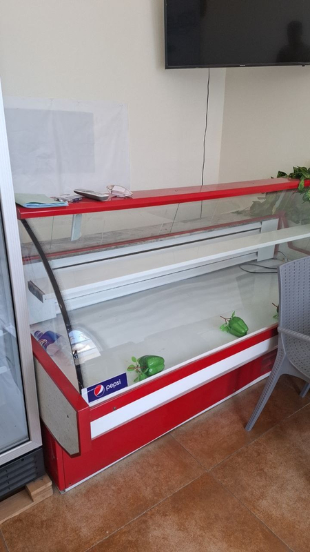 Vitrinali sovutgich sotiladi