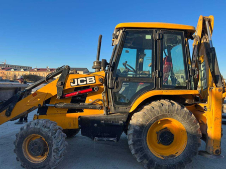 Экскаватор JCB 3DX 2018 йил  Моточас 8300