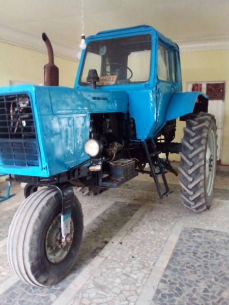 Mtz 80 traktor sotiladi