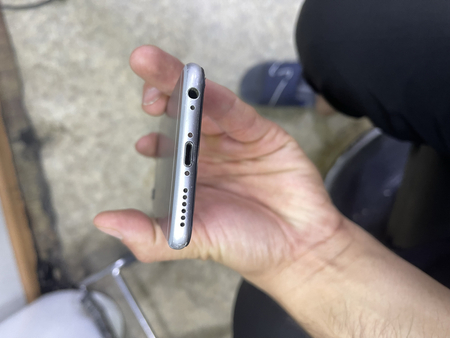 Iphone 6 16 gb LL/A oqib aniq oladignla tel qilila