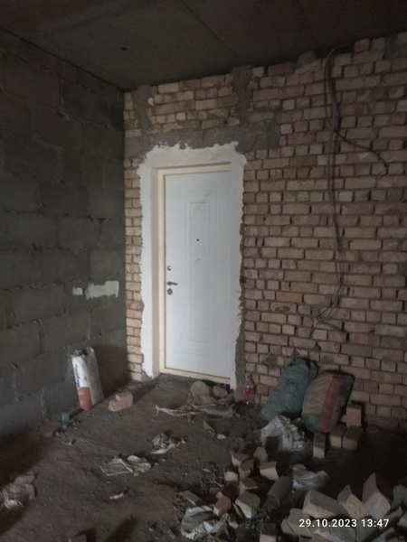 Срочно продается 3/3/8 в ЖК 