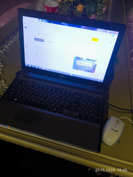 Ноутбук Acer сотилади