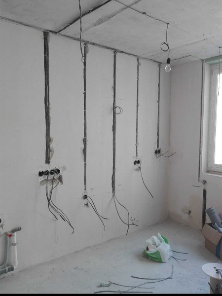 Uy elektromontaj qilamiz
