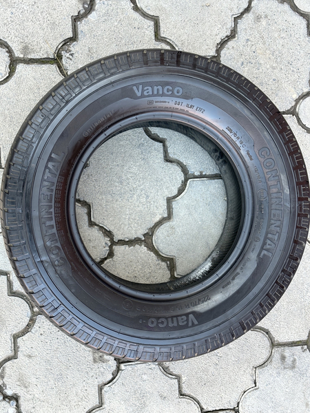225/70 R 15C Continental