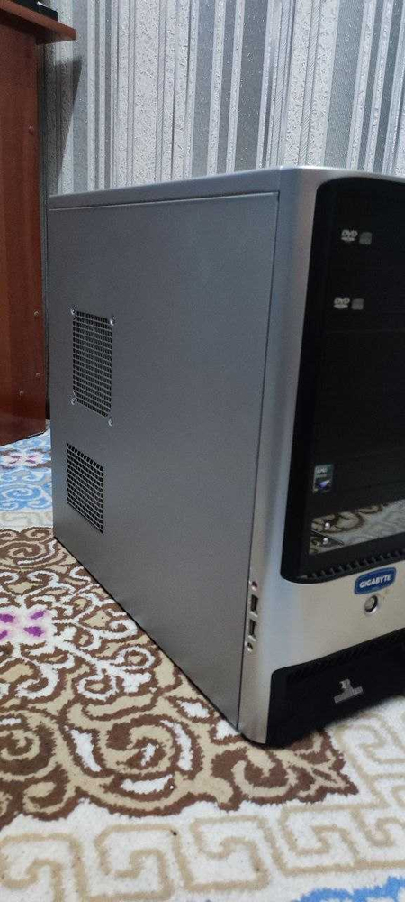 Корпус кейс Gigabyte