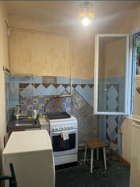 -МЕТРО М.УЛУГБЕК 2/2/4 Чиланзар-3 Кв. Парк Г.Гуляма Продаётся Квартира