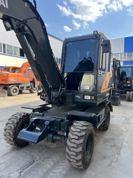 Продается экскаватор HYUNDAI HW60