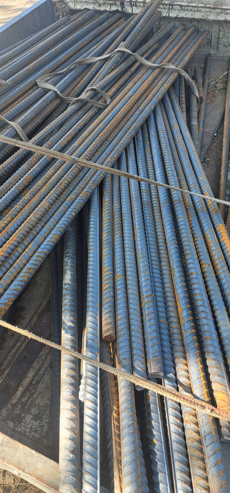 3000 sum. Metallom metalom olamis material Pererabotka xar xil