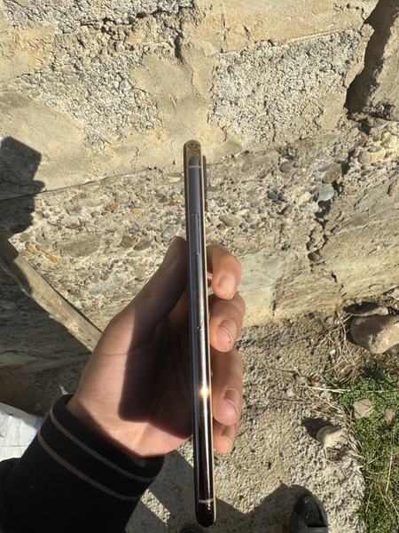 Iphone xs max 256 karobka dokument yoq