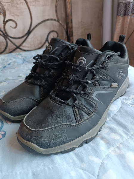 Кроссовки Outventure