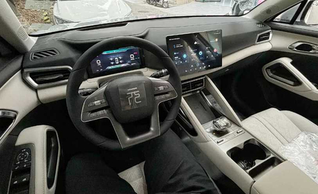 BYD Yuan Up Dop opsiya bilan Tayyor 21.500