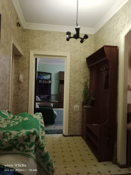Продаётся в М.Улугбекском р-не ТТЗ-4 2/3/9 Балкон 1Х7 Зал 5Х5 58м2 !!!