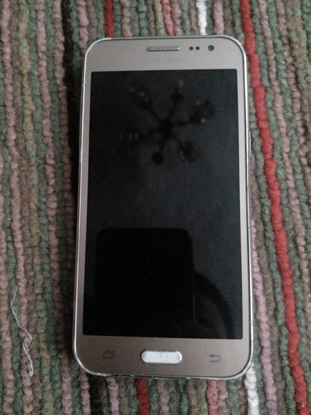 Samsung j2 sotiladi (zapchastga)
